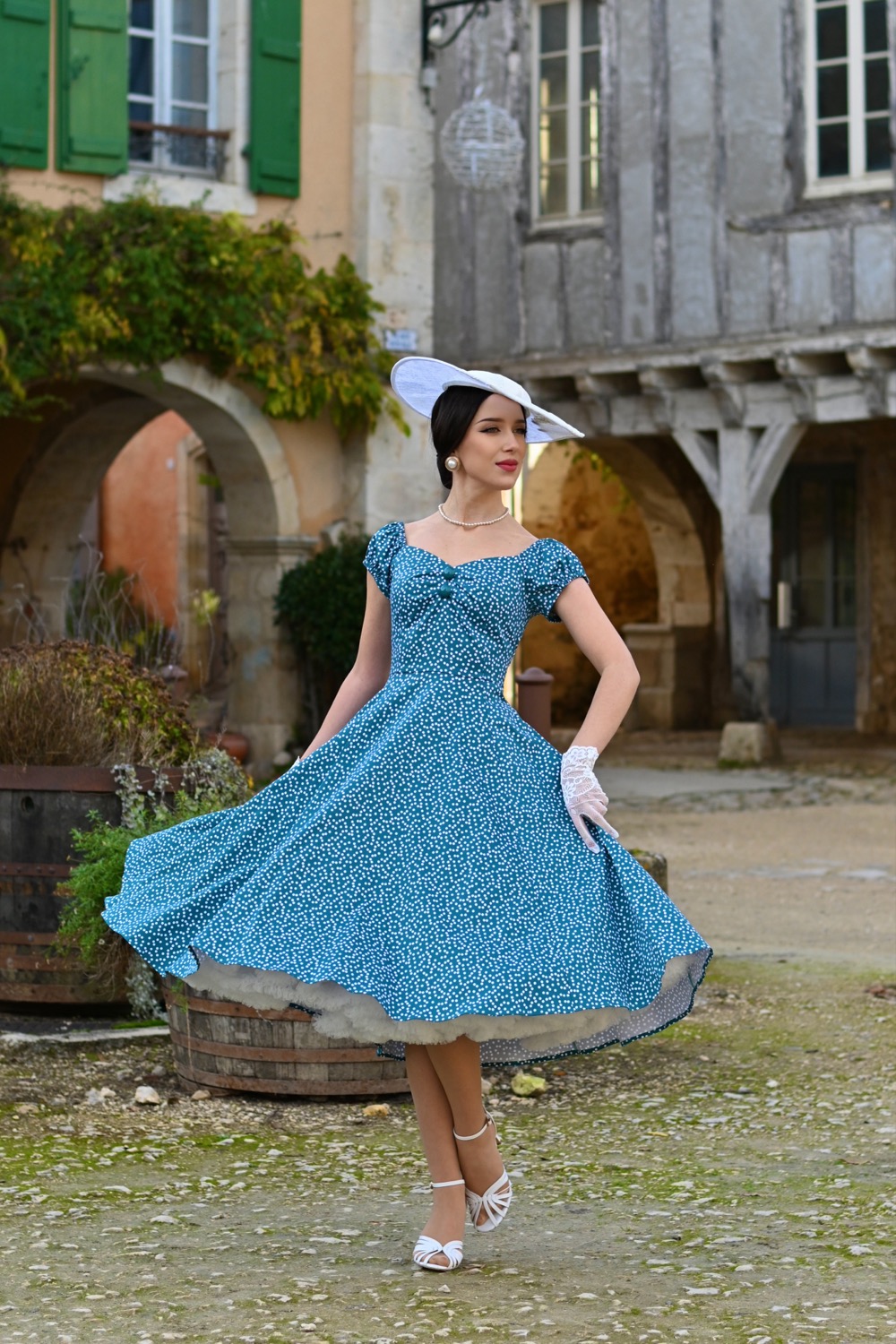 Lila Polka Dot Swing Dress in Extended Sizing in Green - Hearts & Roses ...